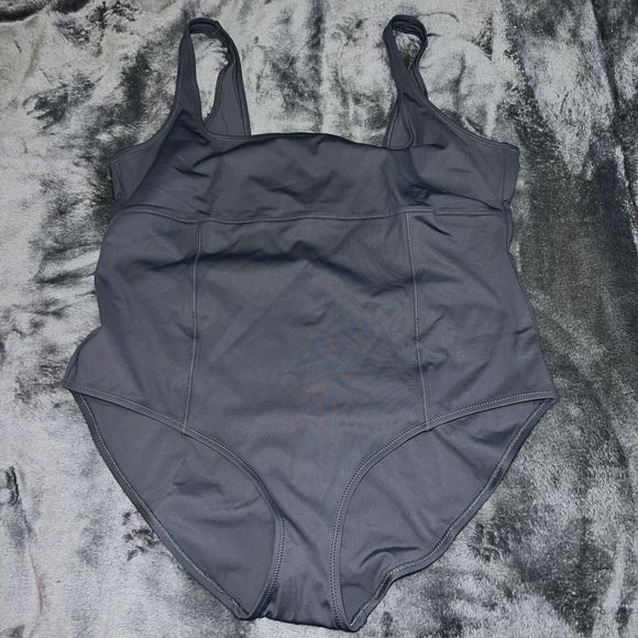 SKIMS | Swim | 4x Skims Sculpting Swim Tank One Piece In Gunmetal Style ...